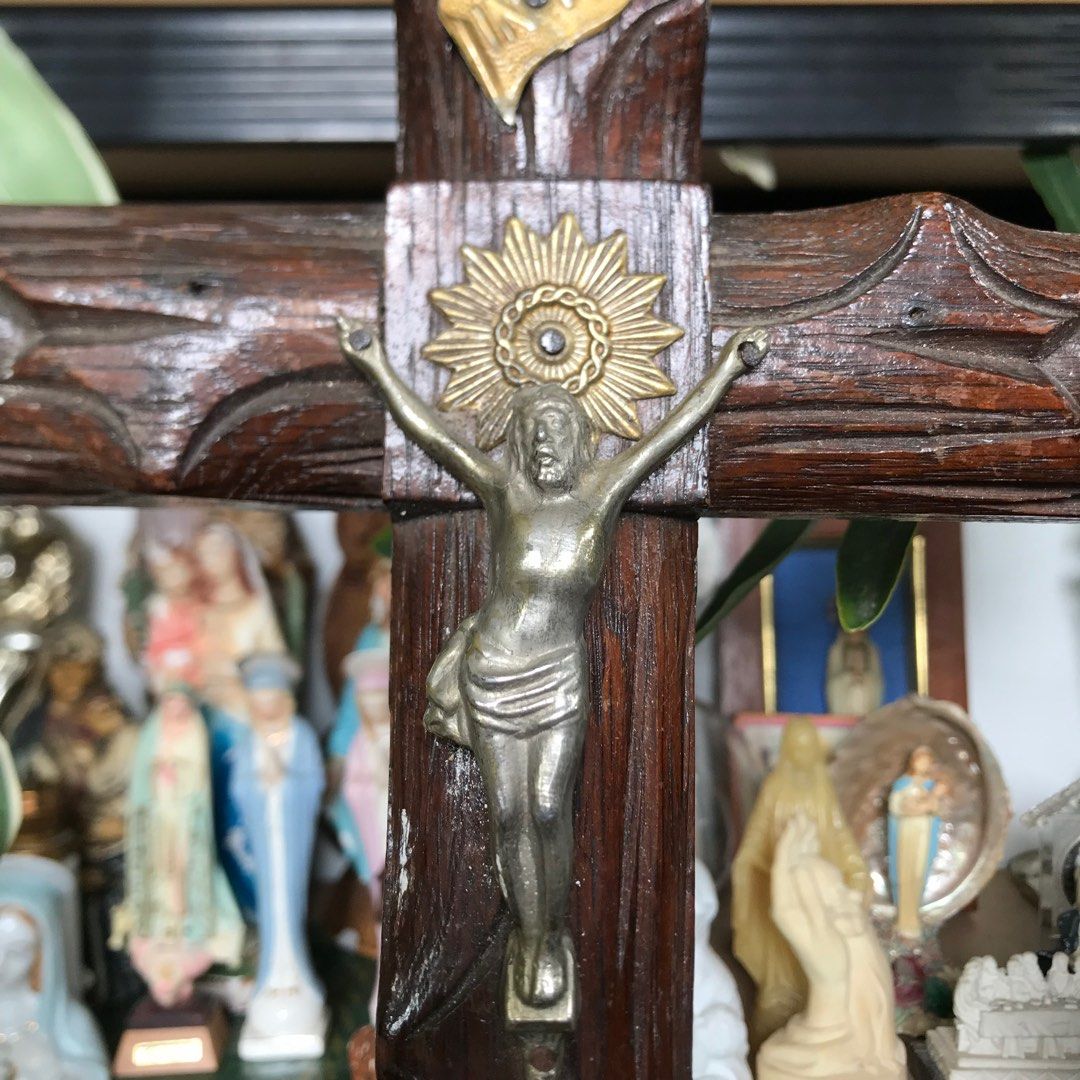 Beautiful Vintage wooden Crucifix , Hobbies & Toys, Memorabilia ...