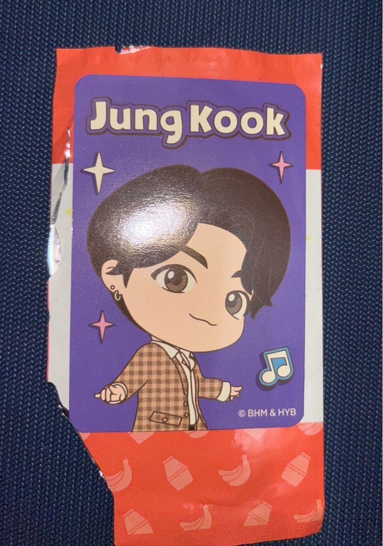BTS Tinytan binggrae banana milk JUNGKOOK, 興趣及遊戲, 收藏品及紀念品, 韓流 - Carousell