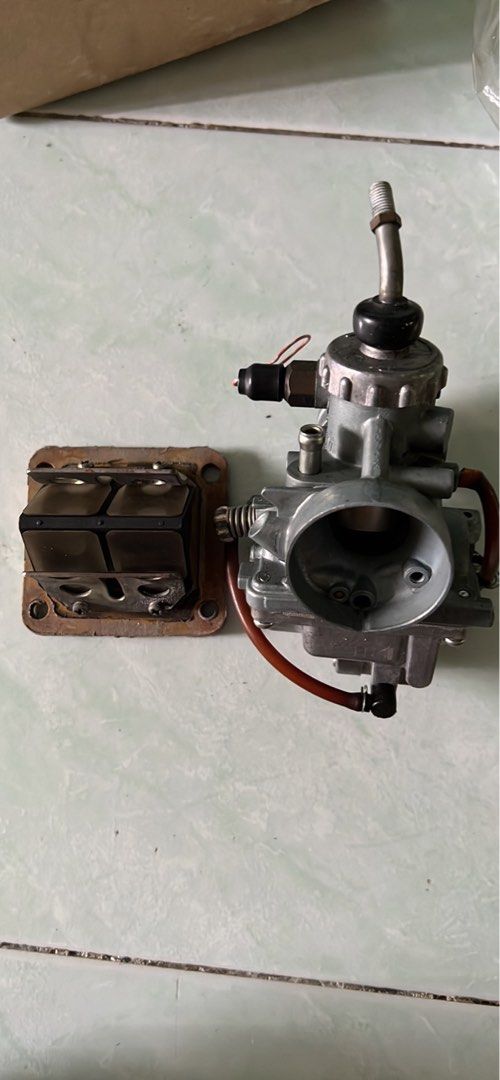 Caburator & revalve 125zr original motor, Motorbikes on Carousell