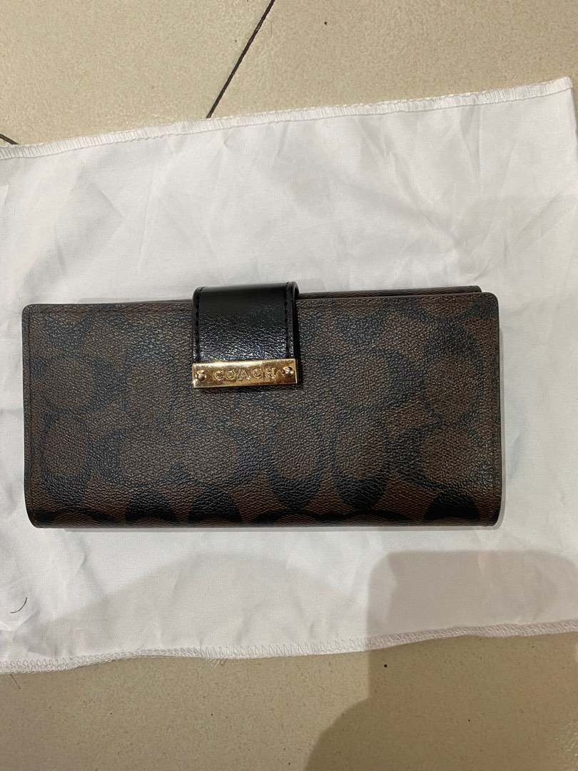 Coach long wallet, Women's Fashion, Bags & Wallets, Wallets & Card ...