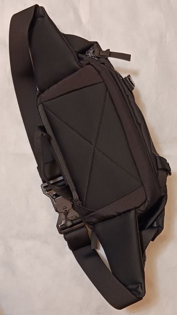 Code of Bell x-pod, 名牌, 手袋及銀包 - Carousell