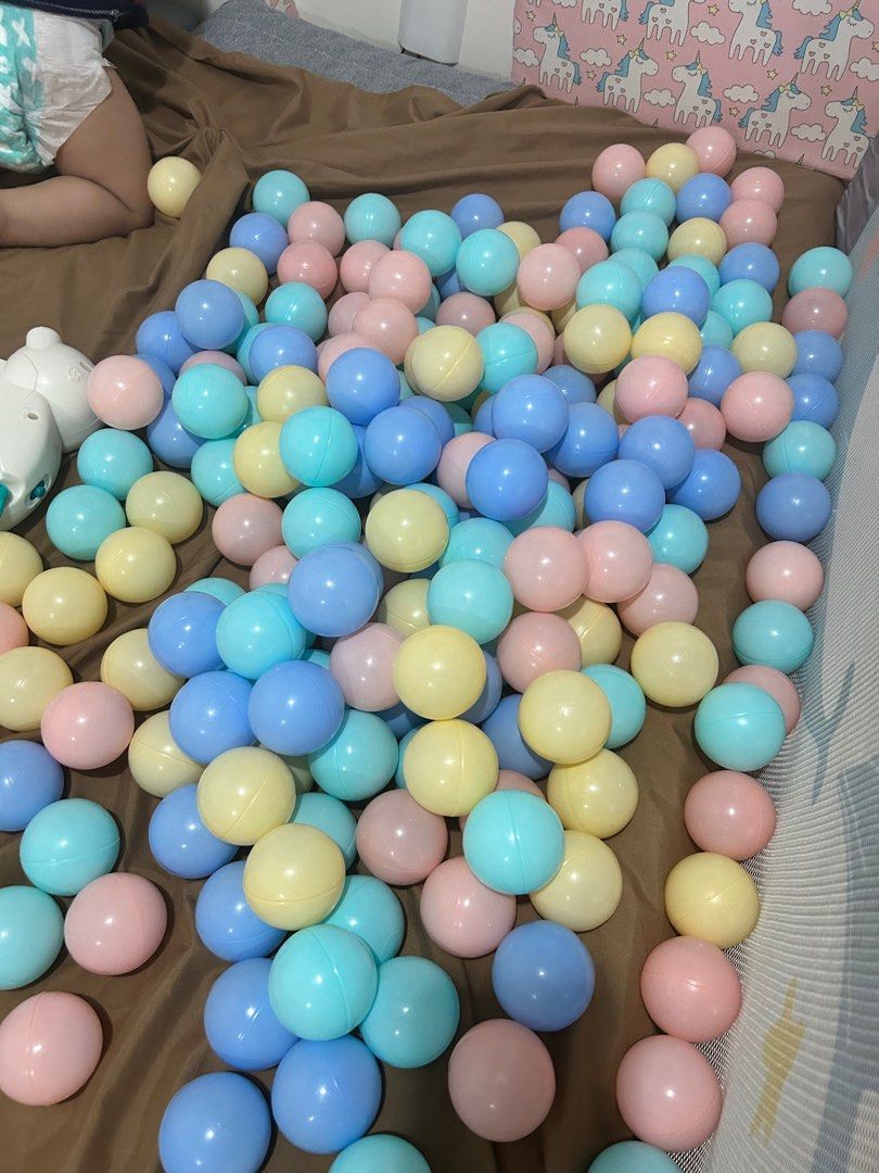 Colorful Playpen Soft Plastic pit Balls 200, Hobbies & Toys, Toys ...