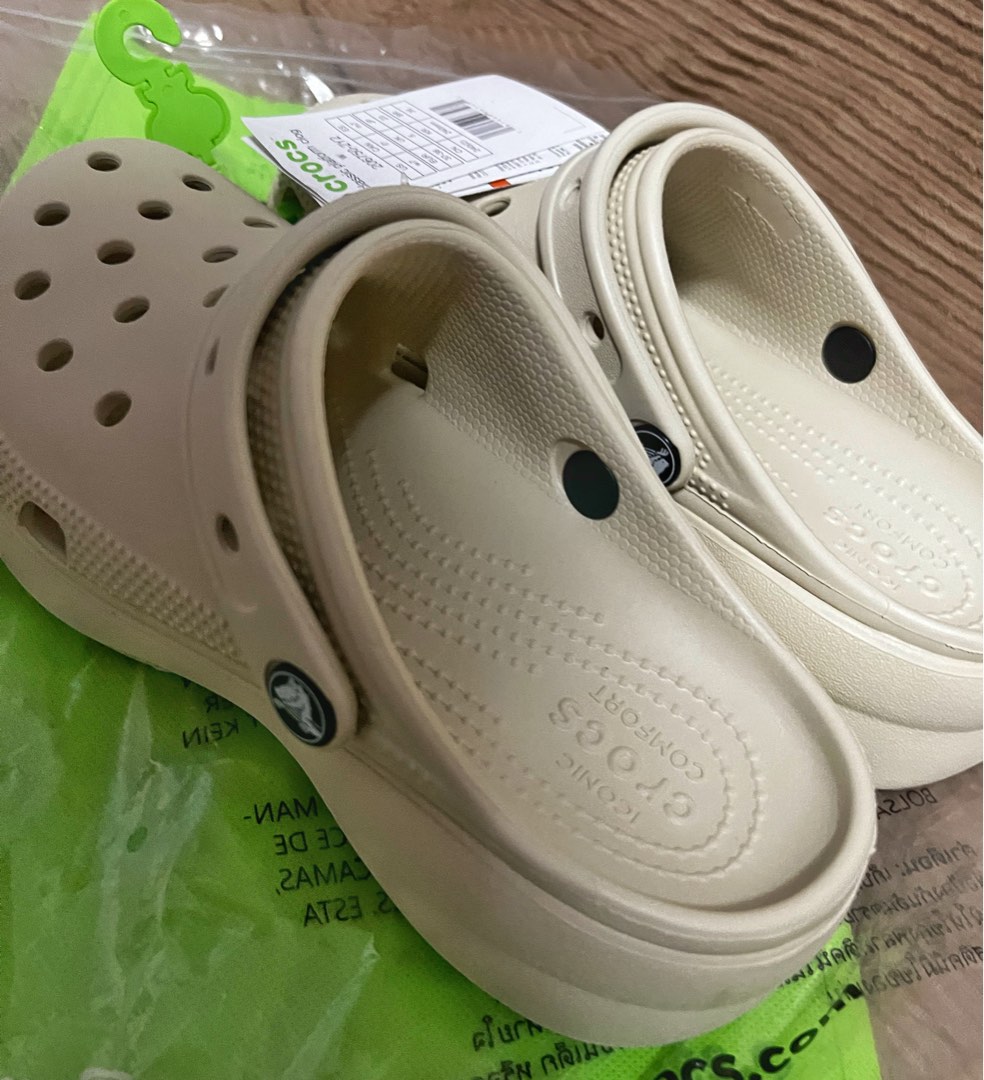 Crocs classic platform in bone size W7, Women's Fashion, Footwear ...