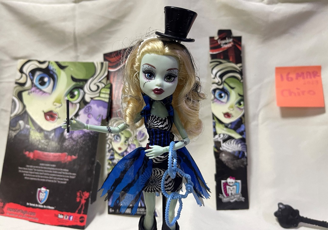 DOLL Frankie Stein Freak du Chic Monster High MH Mattel Collector ...