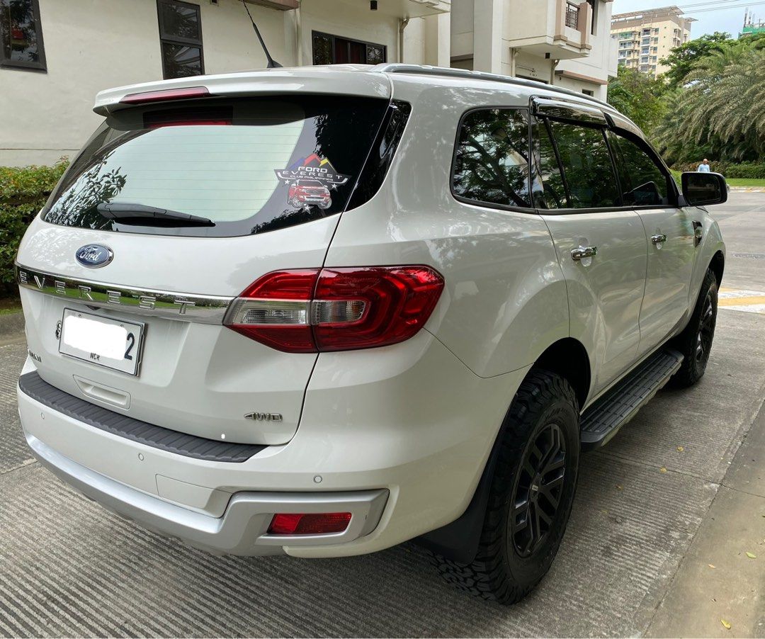 Ford EVEREST TITANIUM PLUS 4X4 AT Montero Mux Fortuner Terra CRV Santa ...
