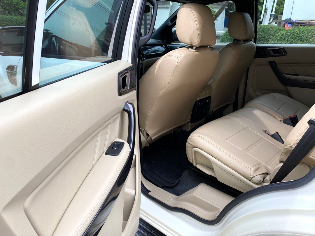 Ford EVEREST TITANIUM PLUS 4X4 AT Montero Mux Fortuner Terra CRV Santa ...