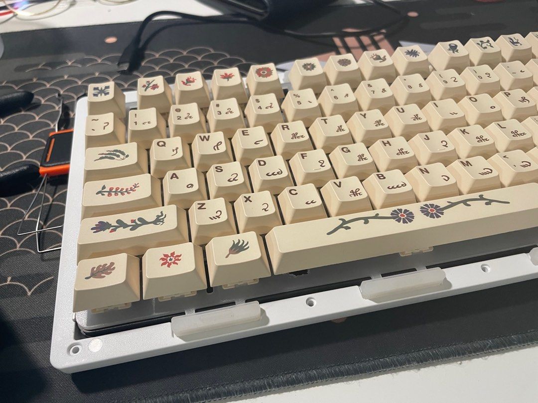 (Choose) Girly 75% full build mechanical keyboard, Computers & Tech ...