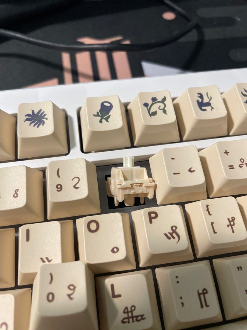 (Choose) Girly 75% full build mechanical keyboard, Computers & Tech ...