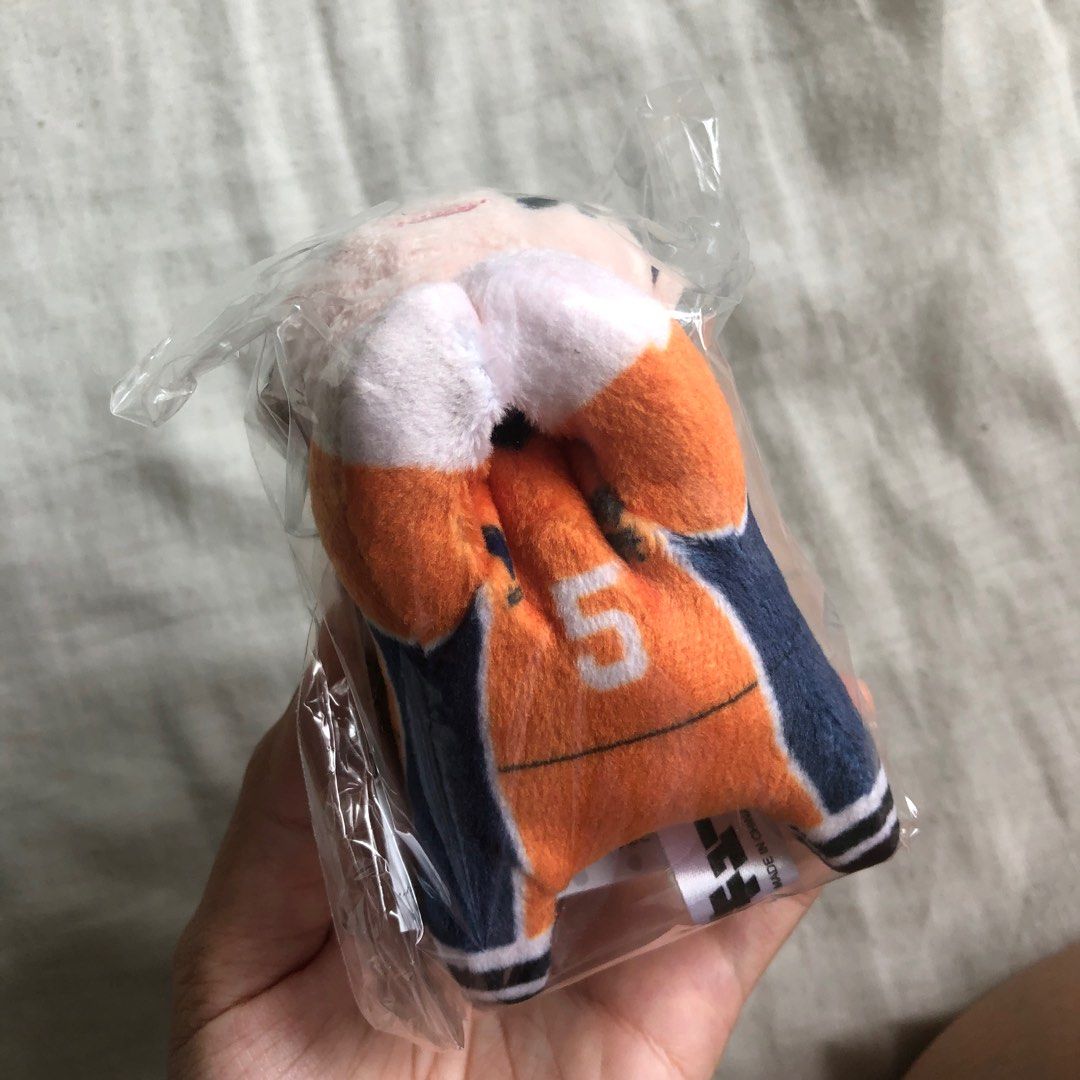 haikyuu tanaka hug character, Hobbies & Toys, Memorabilia ...