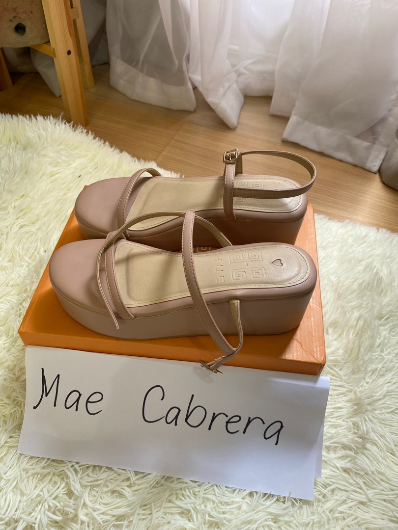 Hue Ada fleur platform sandals, Women's Fashion, Footwear, Wedges on ...