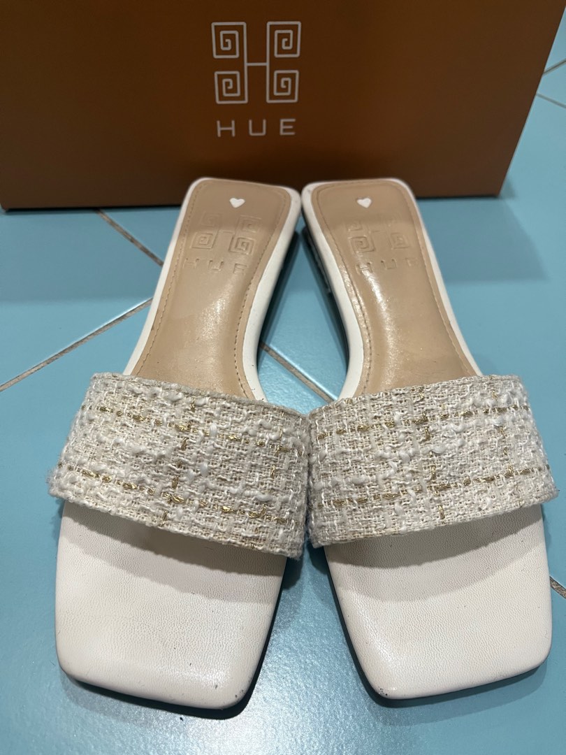 Hue Manila Tweed White Flats, Women's Fashion, Footwear, Flats ...