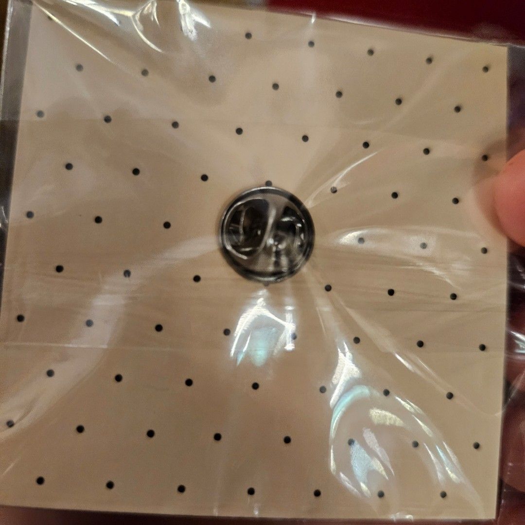 Kate Spade Enamel Pin, Luxury, Accessories on Carousell