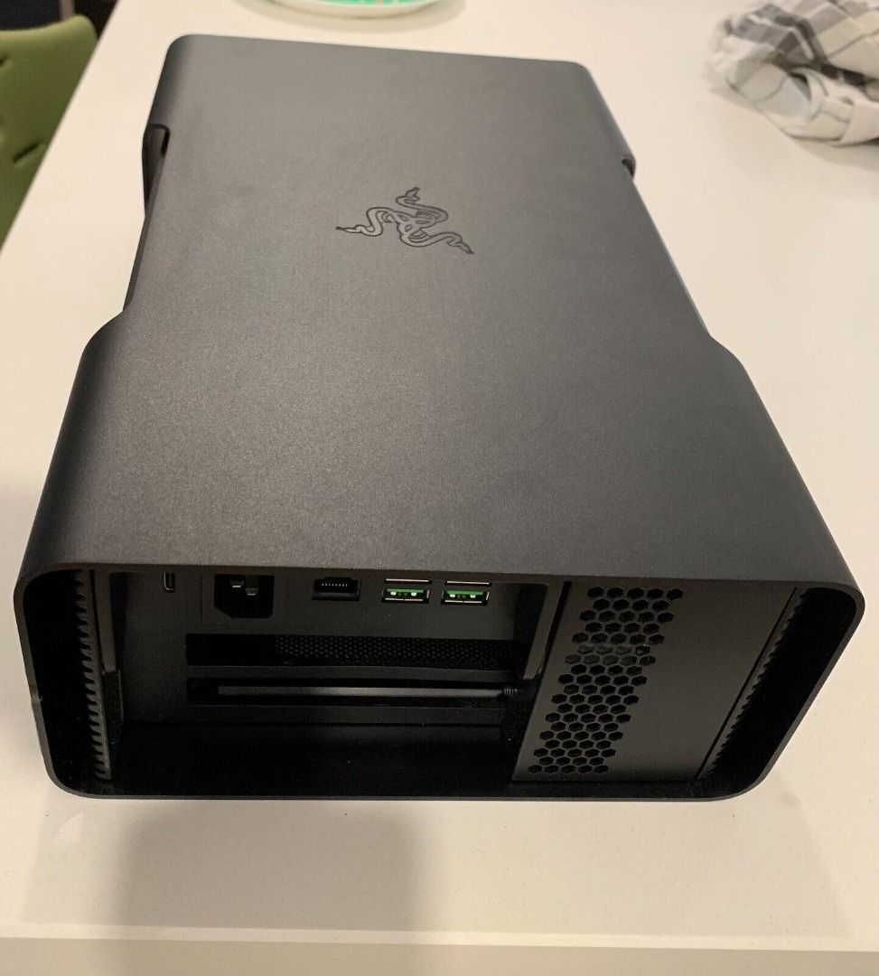 (Like New) Razer Core v2 Thunderbolt 3 Graphic Card Dock, Computers ...