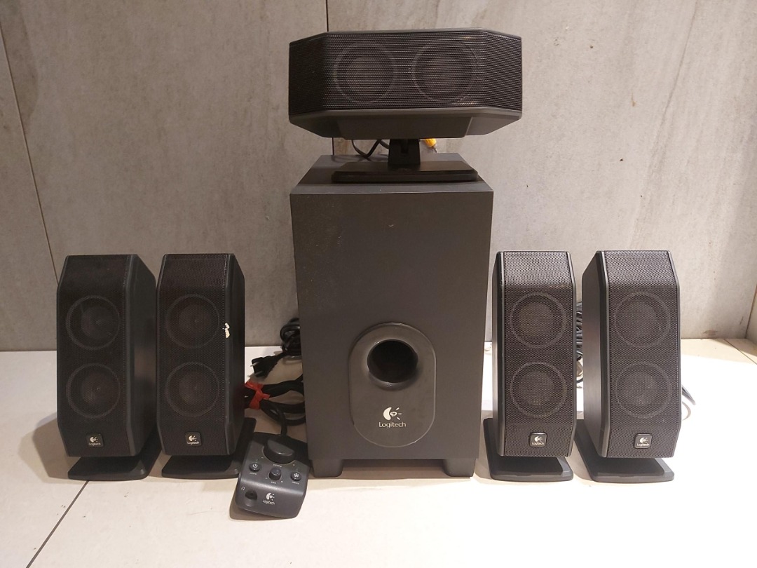 Logitech 羅技 X-540 5.1 環繞音效喇叭系統 電腦喇叭, 哩哩扣扣, 其他在旋轉拍賣