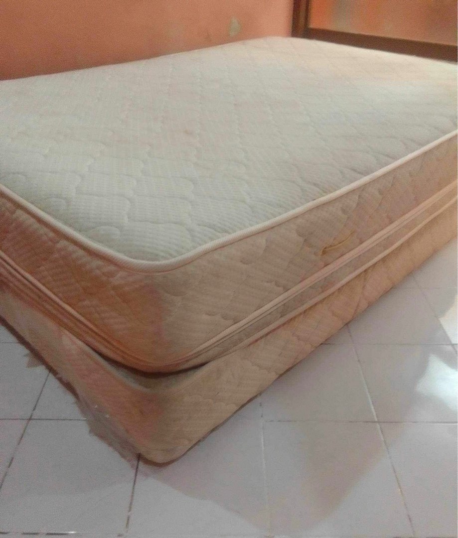 MANDAUE FOAM MATTRESS AND BED BOX, Furniture & Home Living, Furniture ...