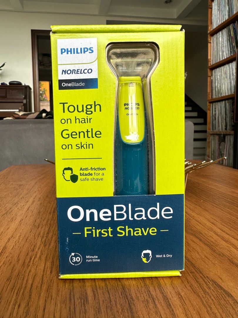 NEW Philips OneBlade First Shave, Beauty & Personal Care, Men's ...