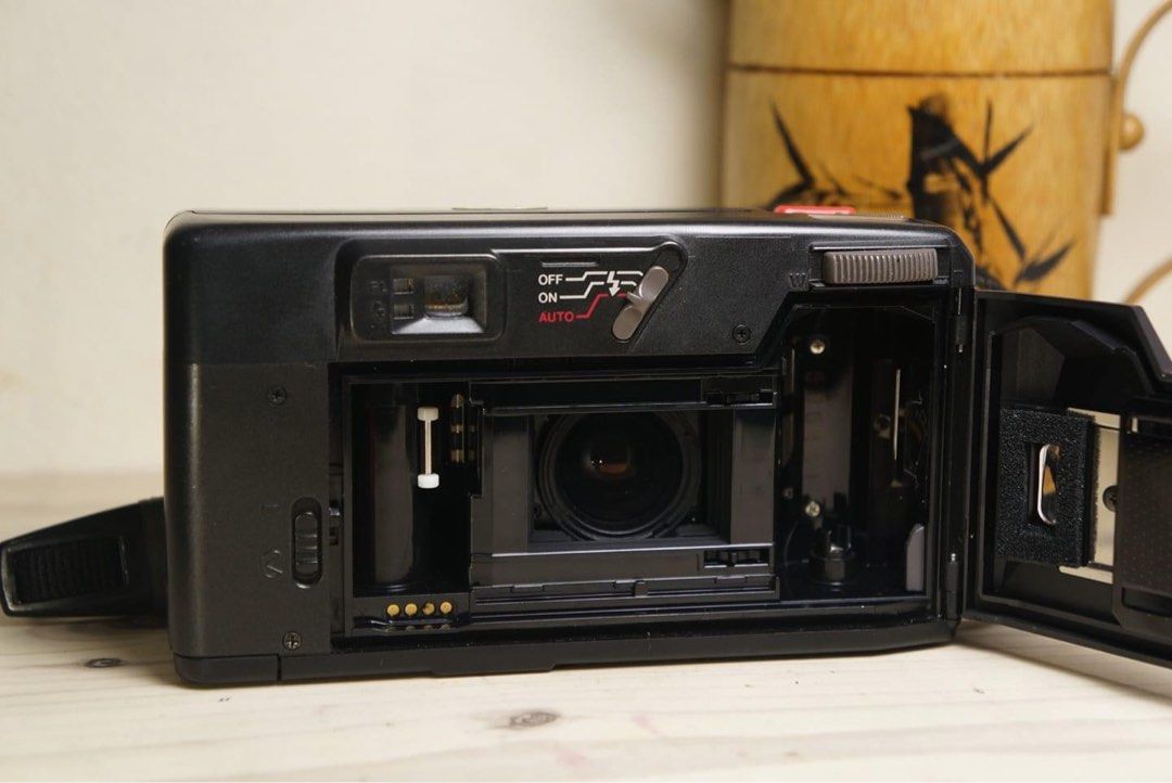 Pentax Zoom 70s Film Camera, Photography, Cameras on Carousell