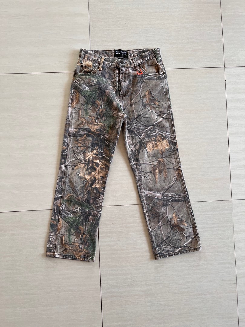 Real Tree Camou Pants, Women's Fashion, Bottoms, Jeans on Carousell
