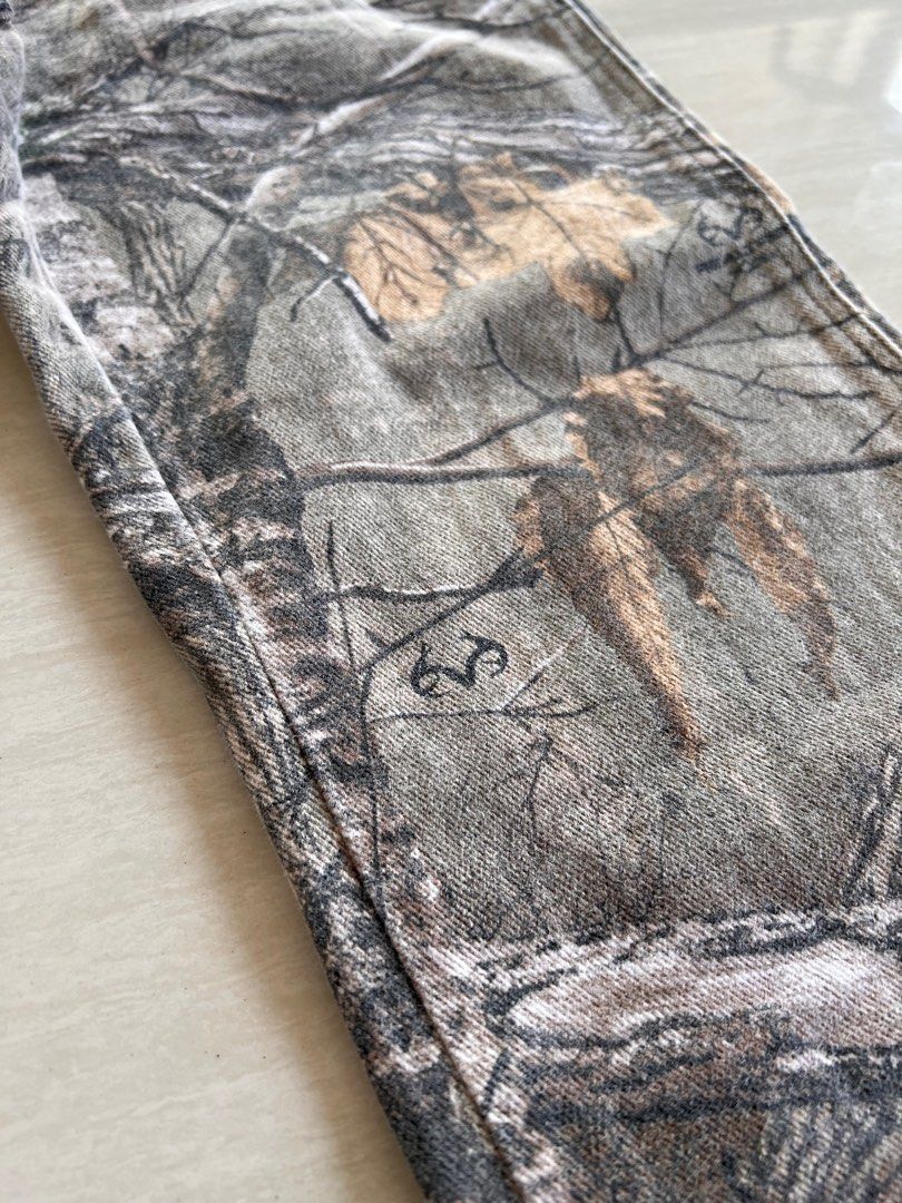 Real Tree Camou Pants, Women's Fashion, Bottoms, Jeans on Carousell