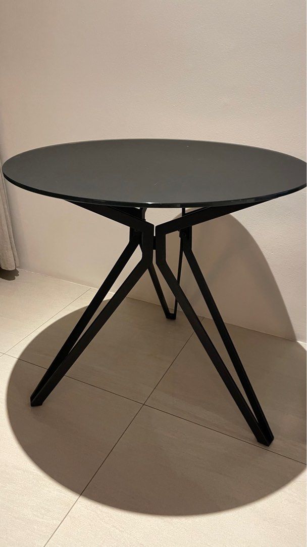 Round table for 2-3 pax, Furniture & Home Living, Furniture, Tables ...
