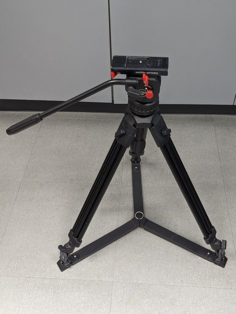 Sachtler DV 2 II Tripod, Photography, Photography Accessories, Tripods & Monopods on Carousell