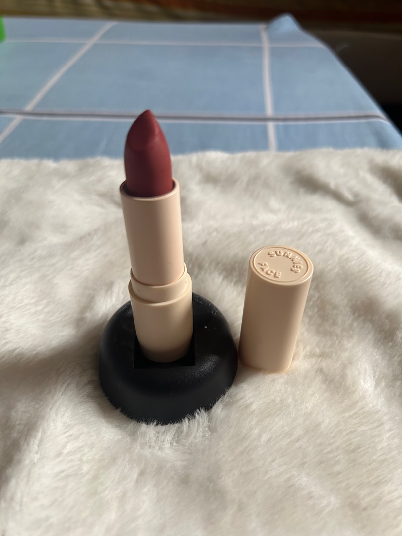 Sunnies face lipstick- girl crush, Beauty & Personal Care, Face, Makeup ...