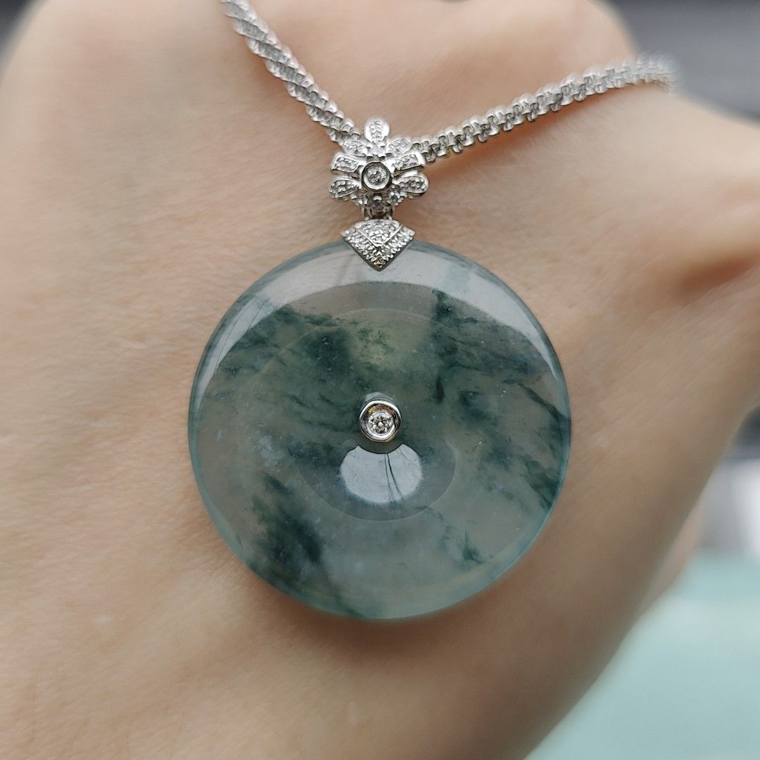 Type A Burmese Jade Jadeite Ping An Kou Donut 18k Gold & Diamonds ...