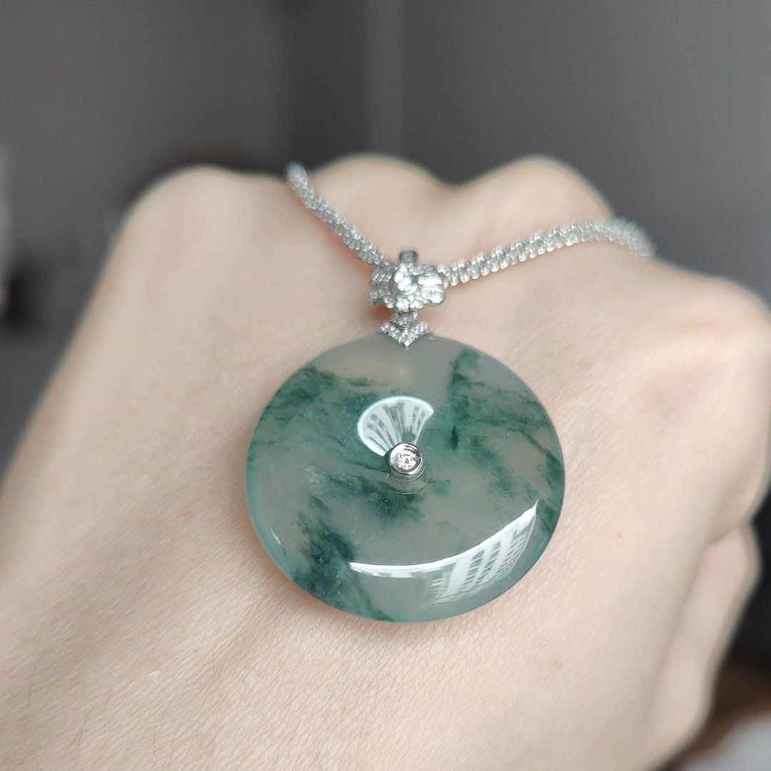 Type A Burmese Jade Jadeite Ping An Kou Donut 18k Gold & Diamonds ...