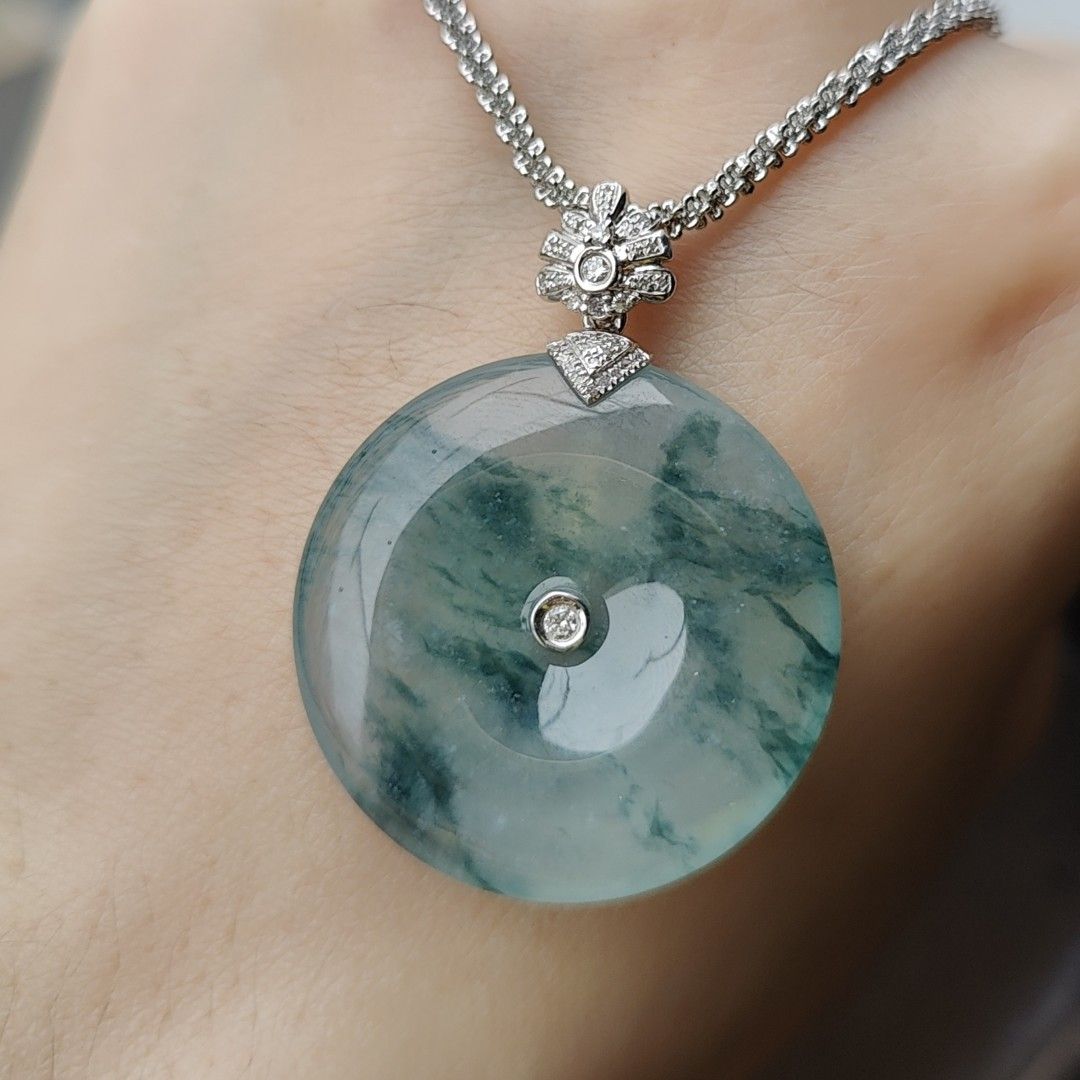 Type A Burmese Jade Jadeite Ping An Kou Donut 18k Gold & Diamonds ...