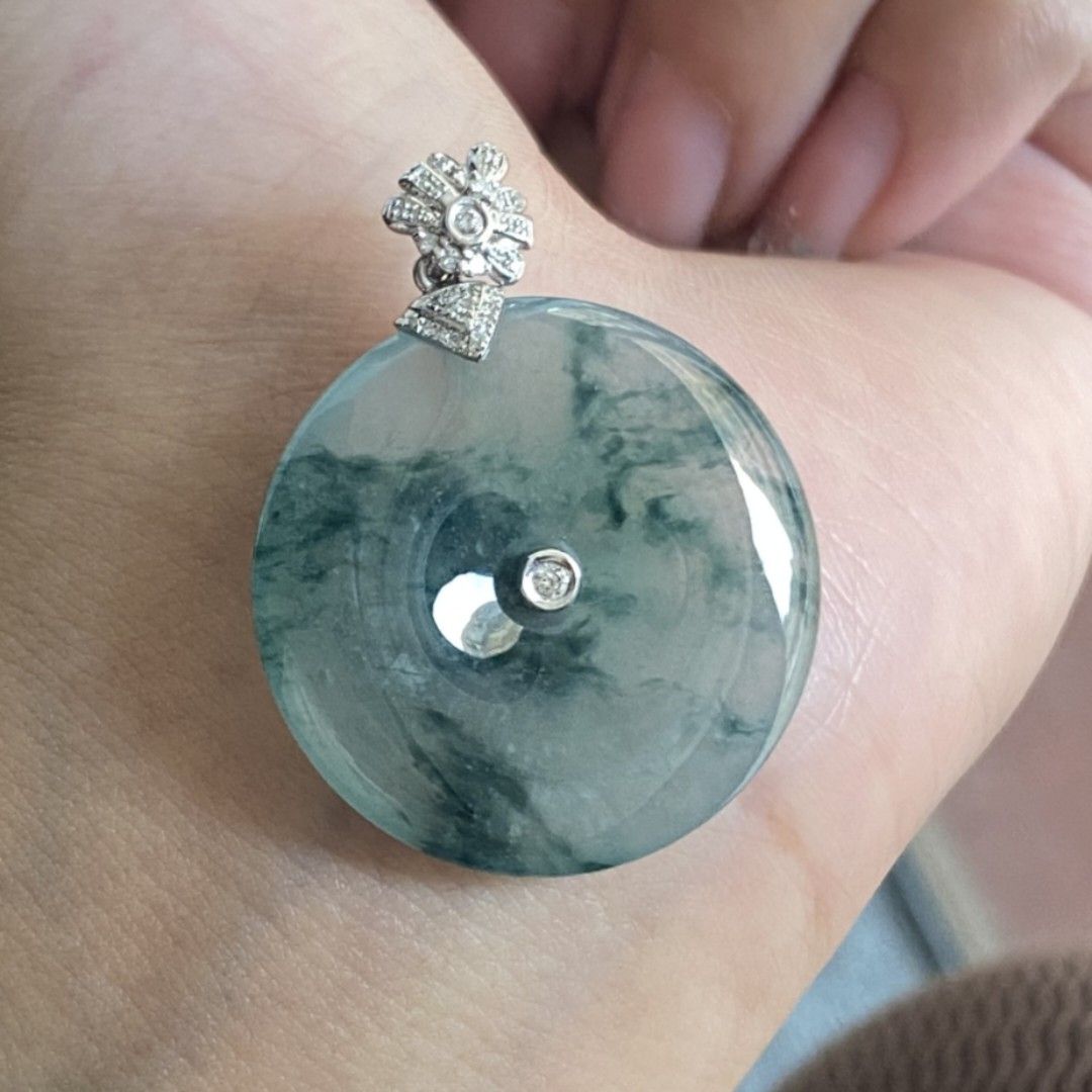 Type A Burmese Jade Jadeite Ping An Kou Donut 18k Gold & Diamonds ...