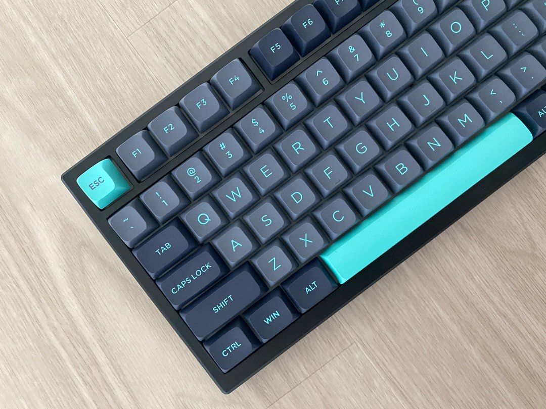 Ultra Thocky Custom Mechanical Keyboard - fully modded wireless ...