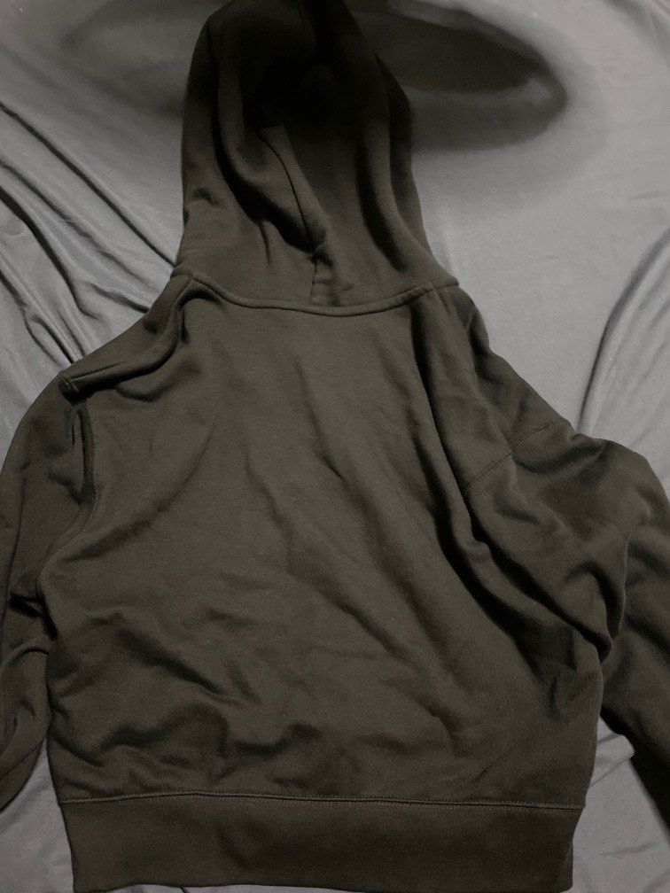 Uniqlo cropped jacket, Women's Fashion, Coats, Jackets and Outerwear on ...