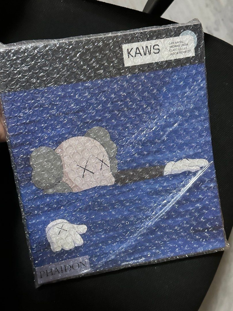 Uniqlo Kaws Tote Bag, Hobbies & Toys, Memorabilia & Collectibles, Fan ...