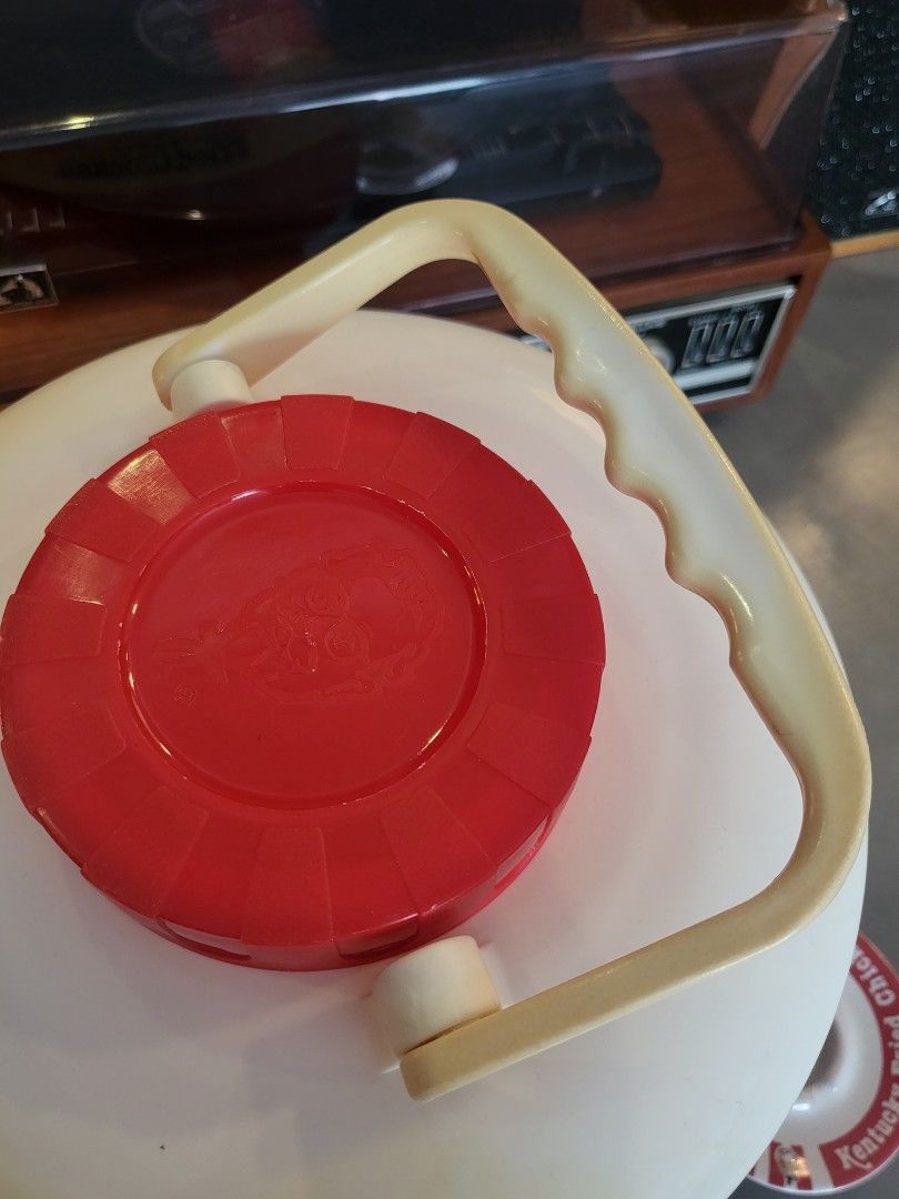 Vintage KFC Water Dispenser, Hobbies & Toys, Memorabilia & Collectibles ...