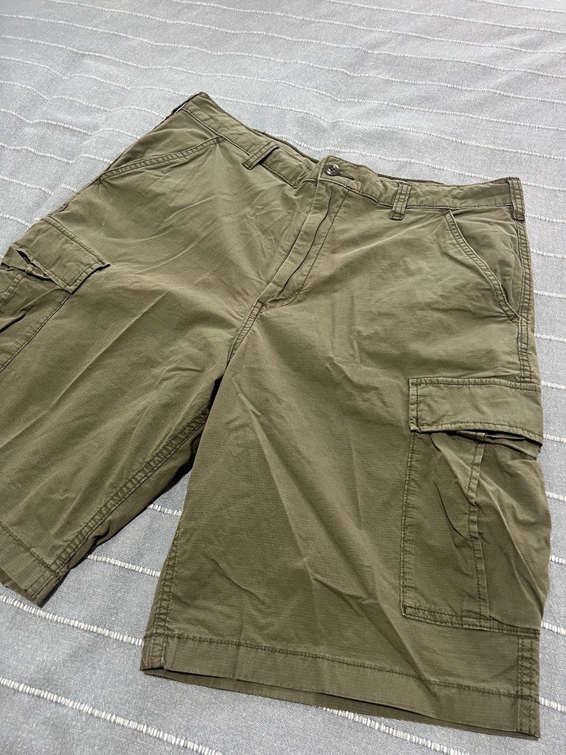Vintage Khaki Cargo Shorts, Men's Fashion, Bottoms, Shorts on Carousell