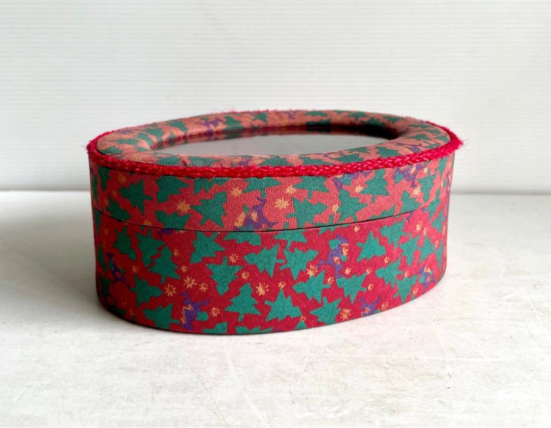 Vintage Oval-shaped Jewellery Box, Women's Fashion, Jewelry ...