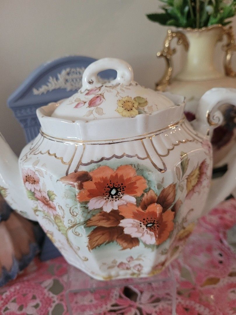Vintage Rare Teapot, Hobbies & Toys, Memorabilia & Collectibles ...