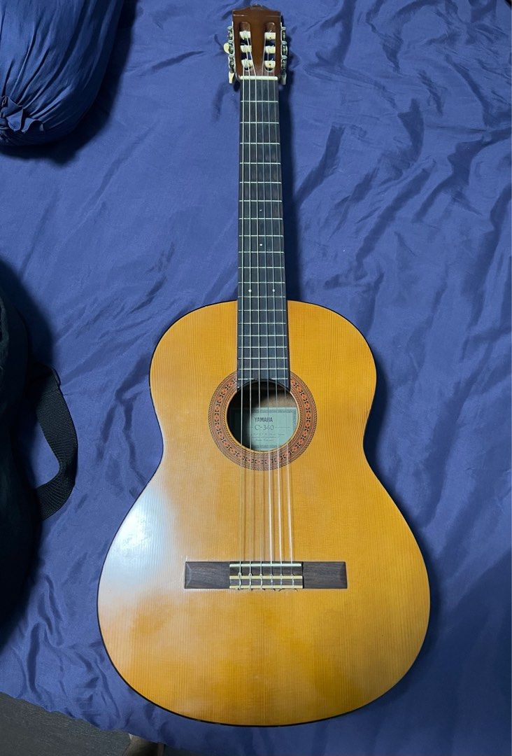 Yamaha C340 Classical Guitar, Hobbies & Toys, Music & Media, Musical ...