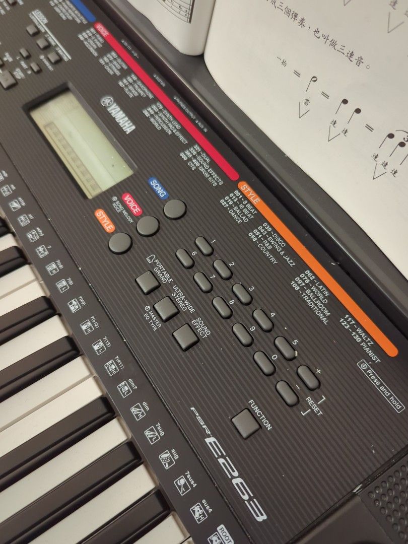Yamaha PSR E263 Keyboard, Hobbies & Toys, Music & Media, Musical ...
