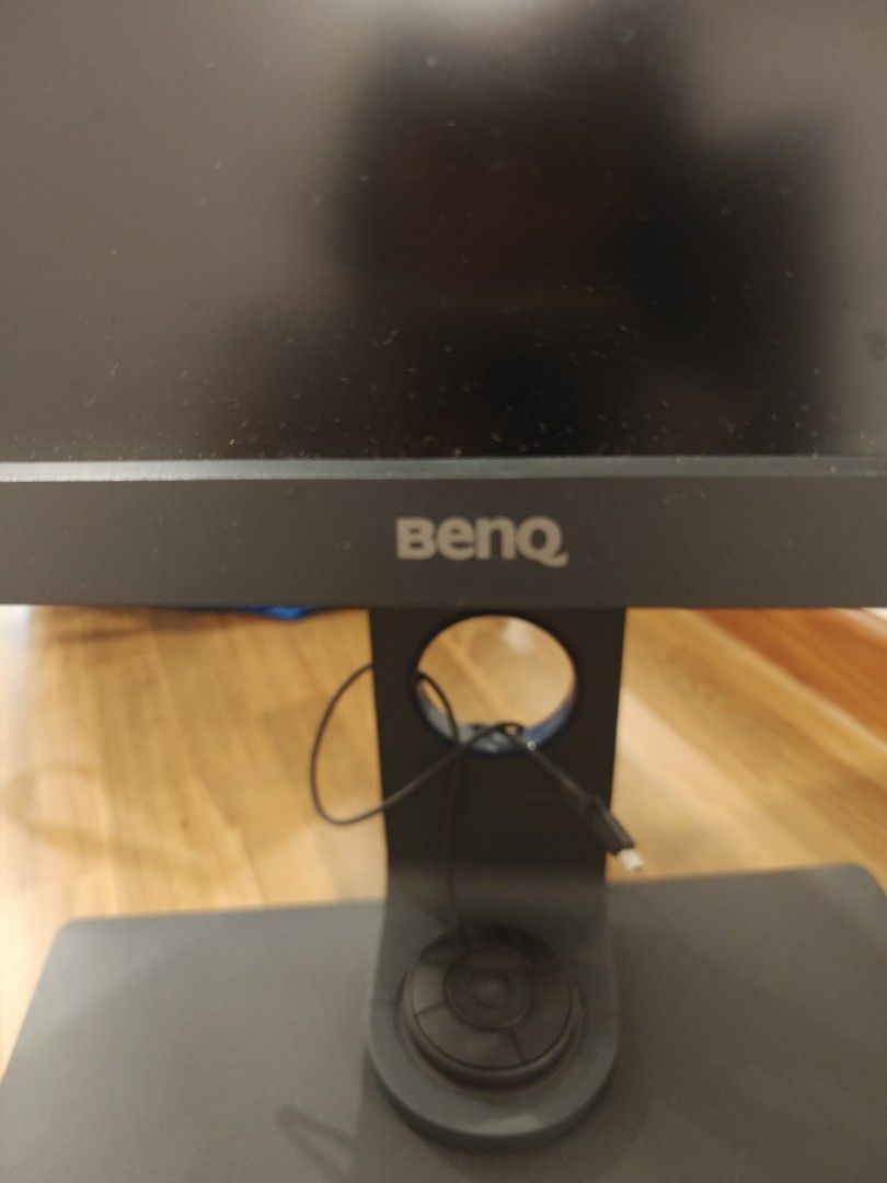 27" monitor- Benq, Computers & Tech, Desktops on Carousell