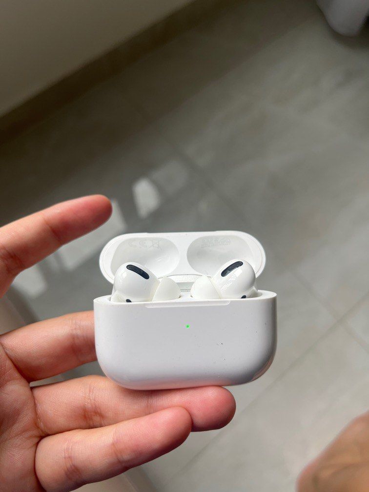 Apple AirPods Pro gen 1, Audio, Earphones on Carousell