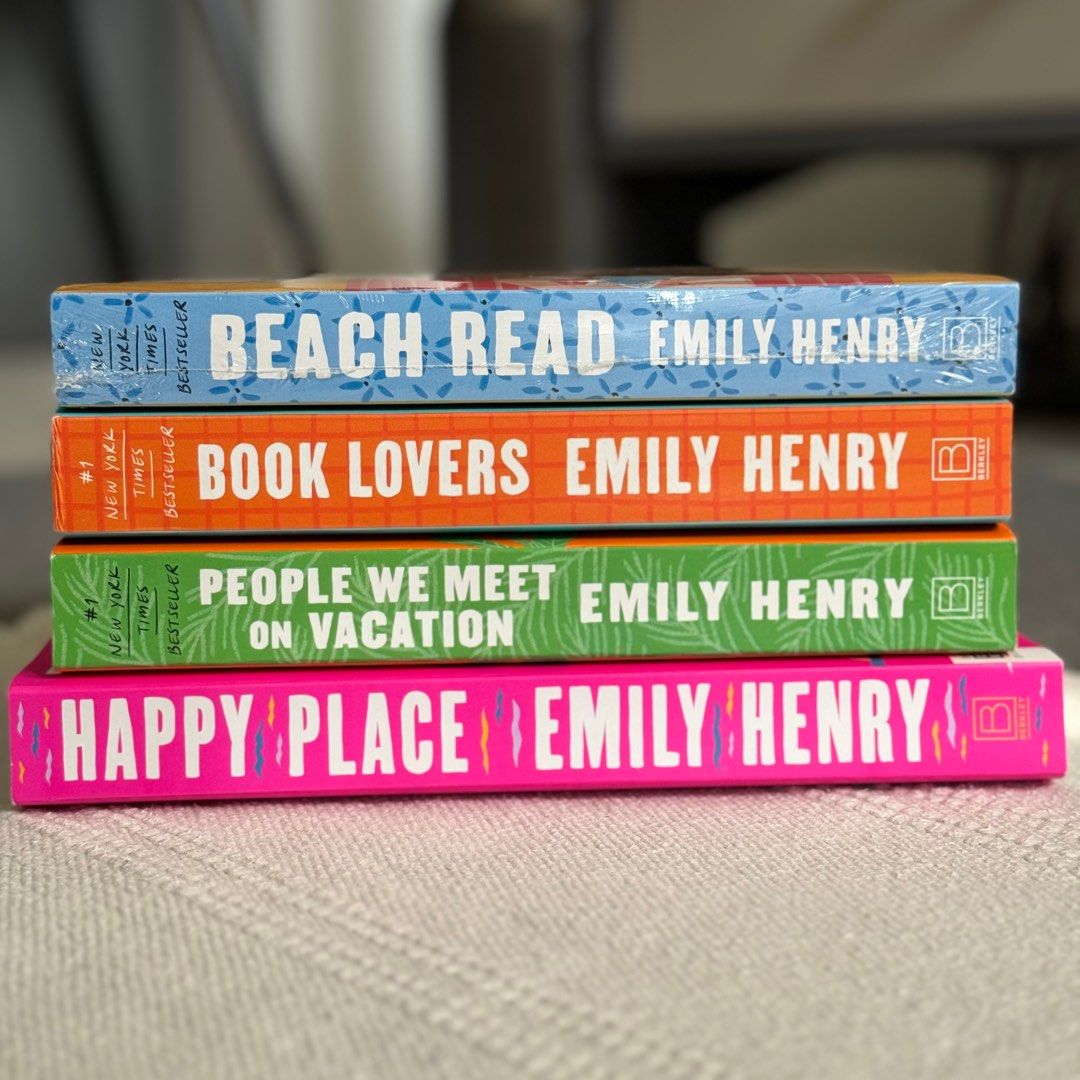 Books by Emily Henry (Beach Read, Book Lovers, Happy Place, People We ...