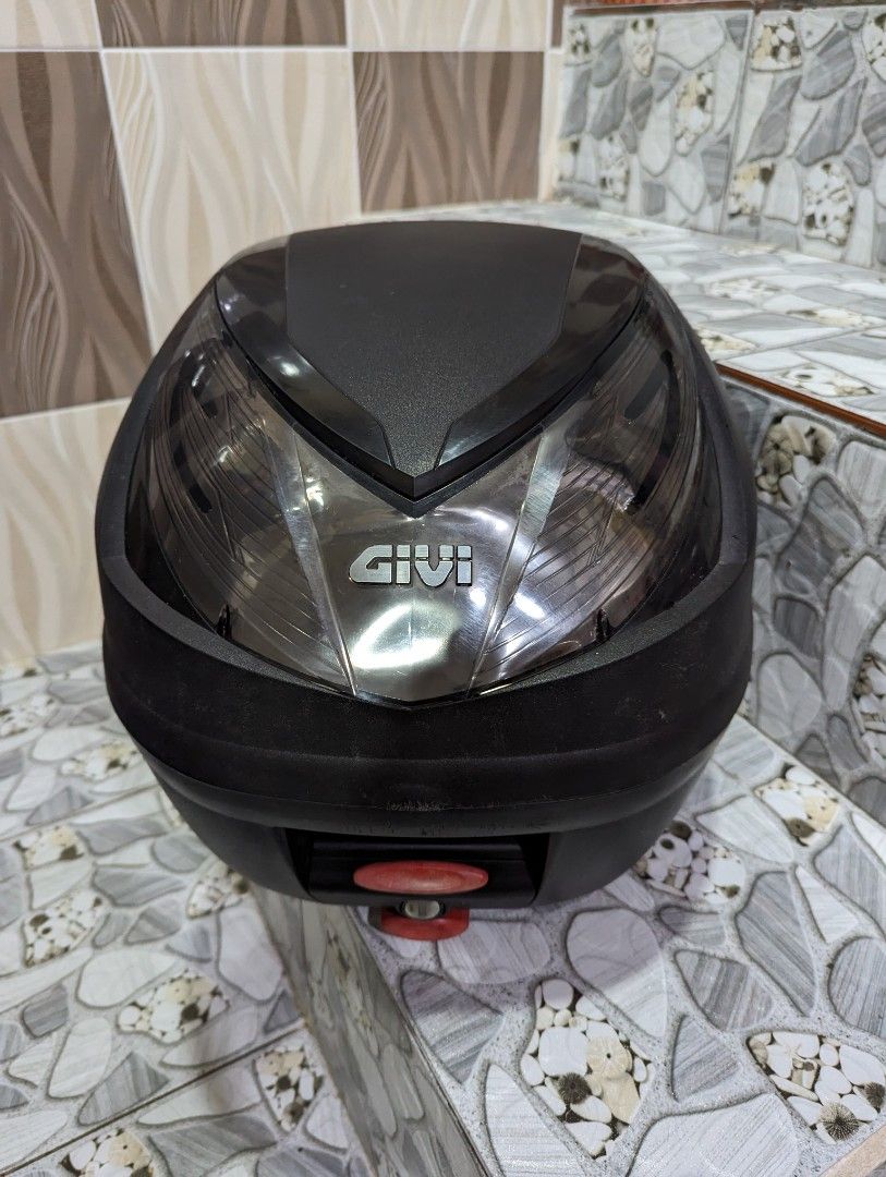 Box givi 25 l, Auto Accessories on Carousell