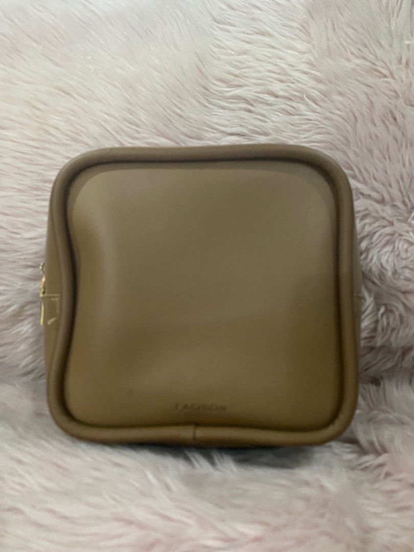 Box type bag, Women's Fashion, Bags & Wallets, Cross-body Bags on Carousell