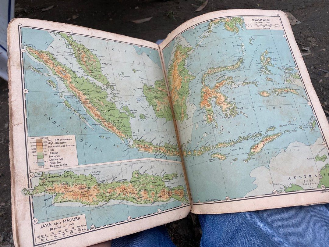 Buku malaya peta dunia, Hobbies & Toys, Books & Magazines, Storybooks ...