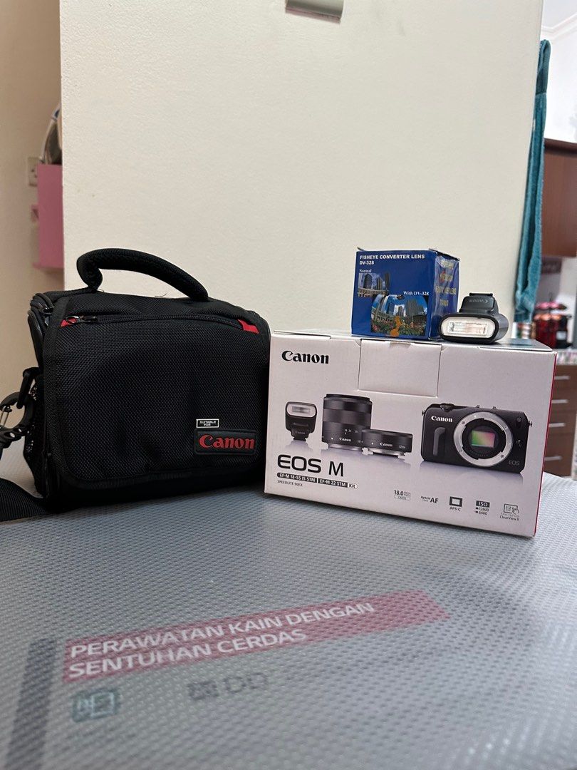 Canon EOS M Mirrorless Camera Full Set, Photography, Cameras on Carousell