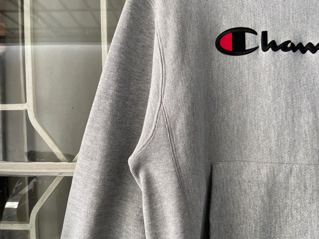 Champion Script Reverse Weave (Medium-Large), Men's Fashion, Tops ...