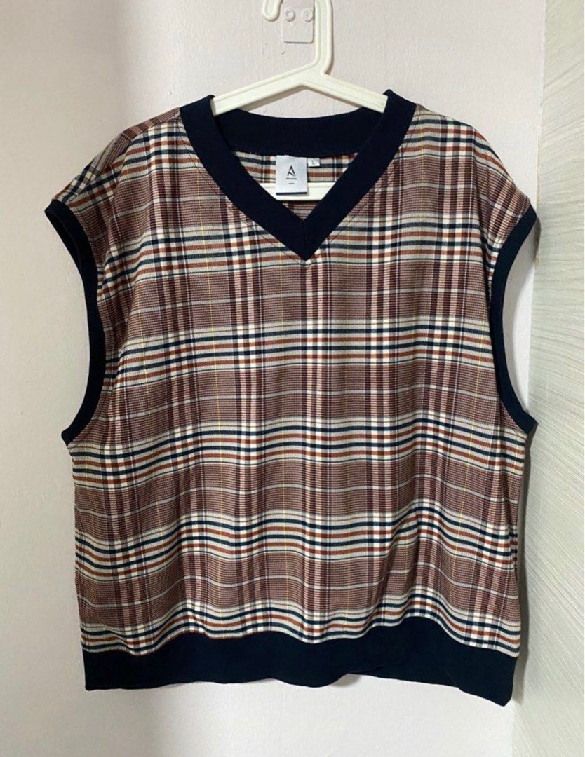 Checkered Vest, Men's Fashion, Tops & Sets, Vests on Carousell