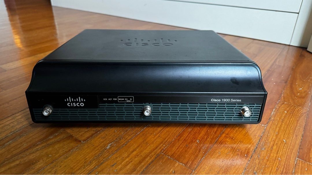 Cisco Router 1941, Computers & Tech, Parts & Accessories, Networking on ...