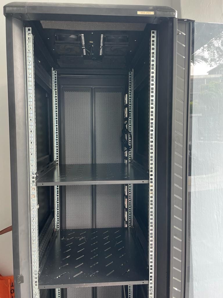 [CLEARANCE SALE] Server Rack, Computers & Tech, Office & Business ...